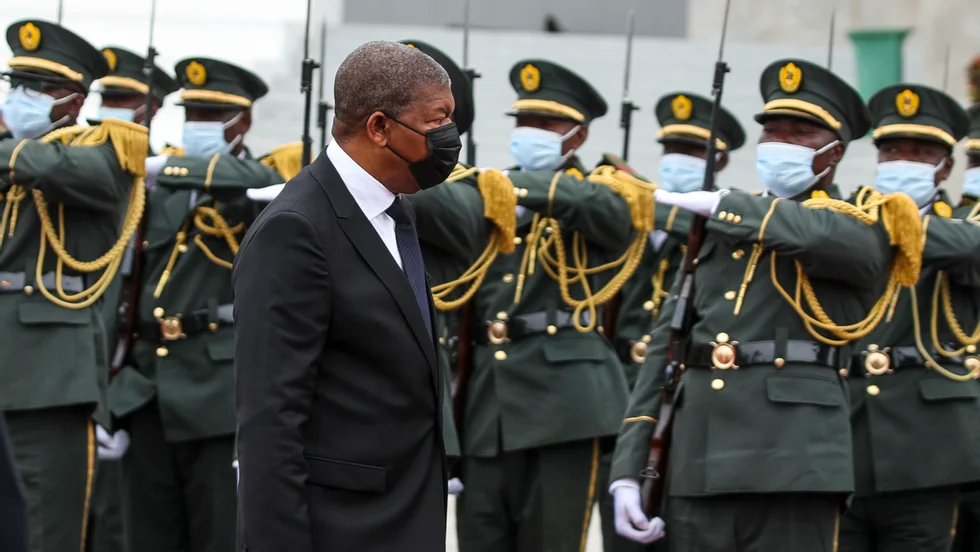 Forças Armadas Angolanas realizam exercício militar geral no país - RDP ...