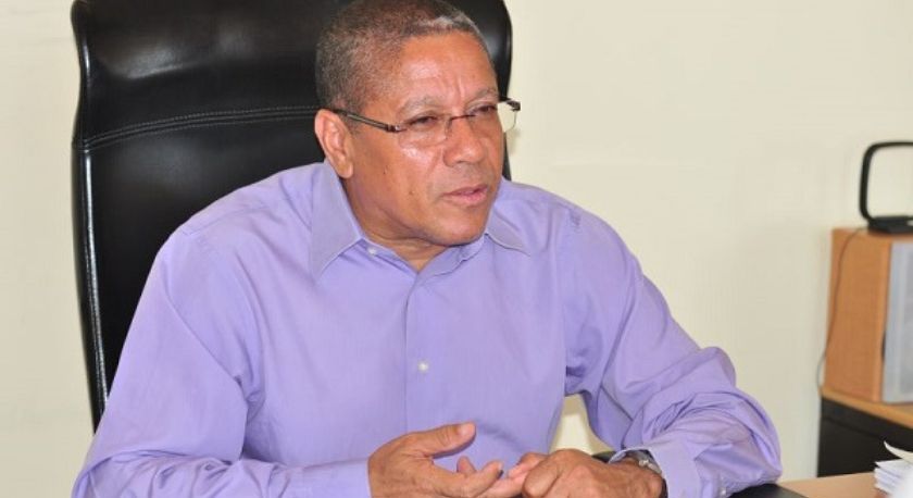 Cabo Verde: Júlio Correia, antigo líder do PAICV, abandona o partido - RDP África - RTP