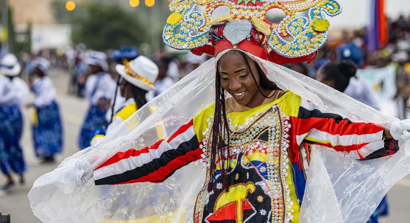 Carnaval de Luanda: Hoje é o dia de conhecer os vencedores - RDP África - RTP